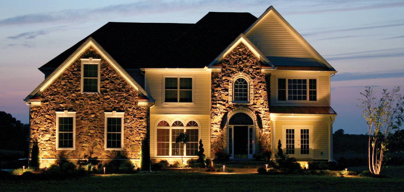 Outdoor Accent Lighting - Voss Landscape Lighting